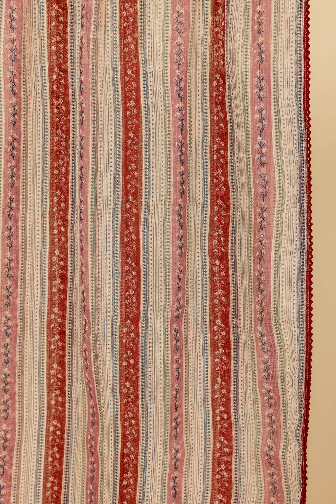 Rust Floral Border Doria Dupatta – Cottons Jaipur